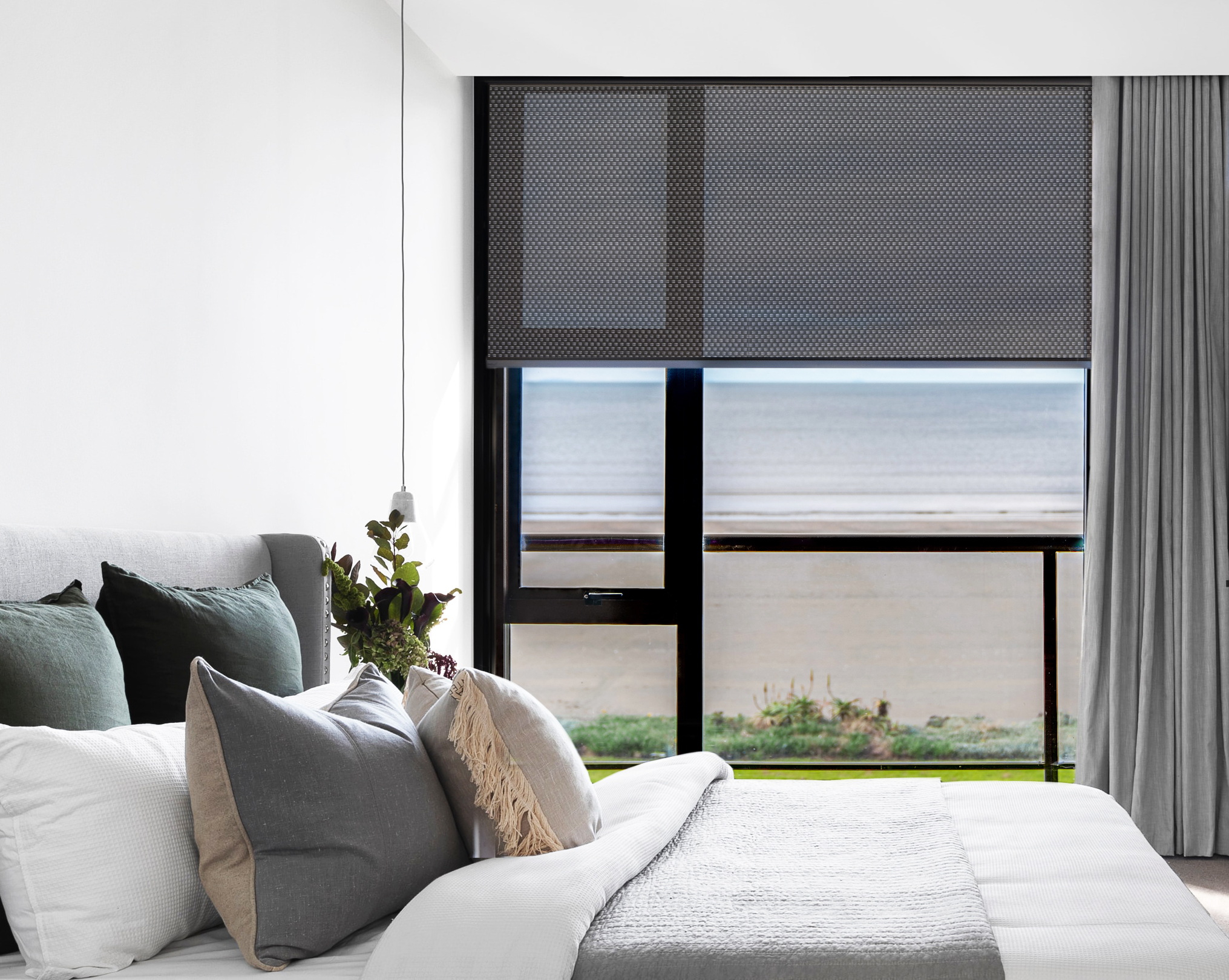 Sunscreen Roller Blinds - Reduce 97% UV Heat | NZ Blinds